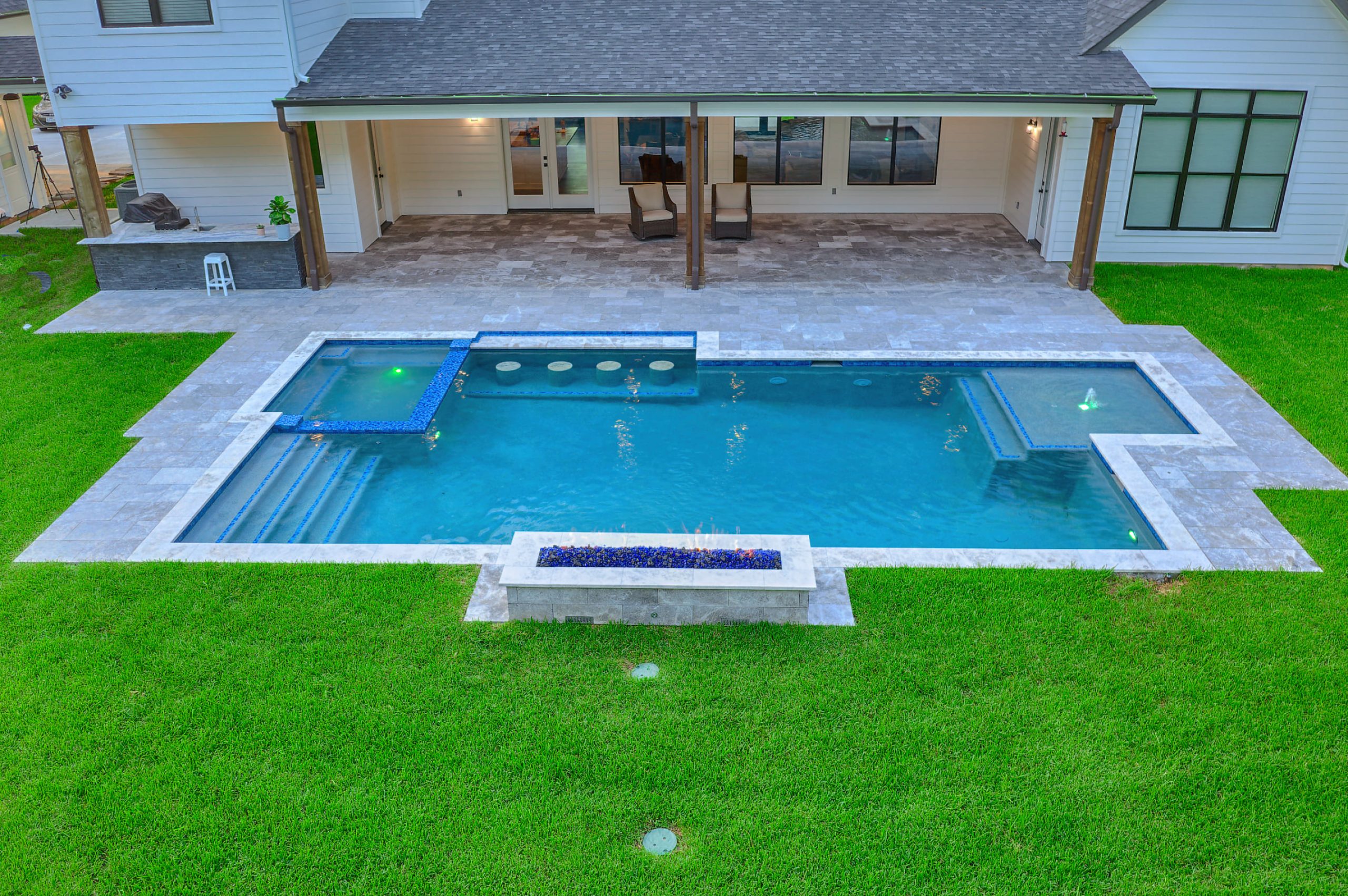 Boutique pool and spa construction - Pool Zones